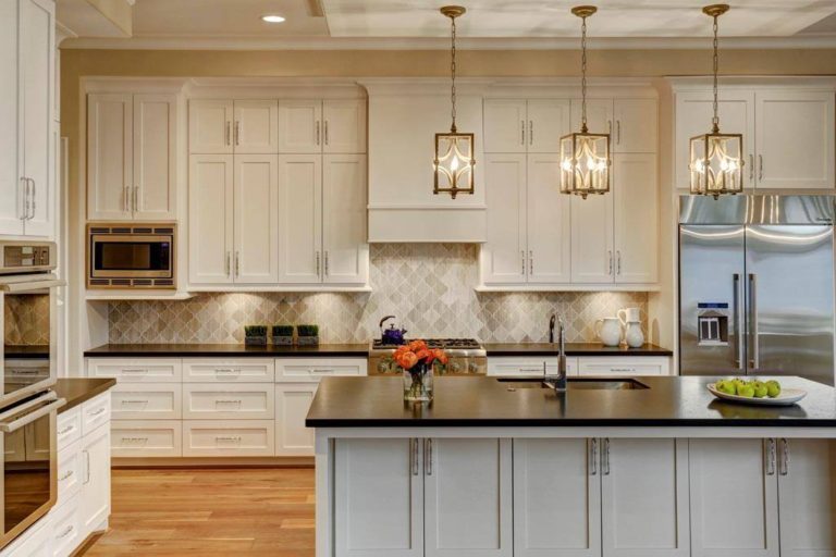 Bailey Custom Homes & Renovations